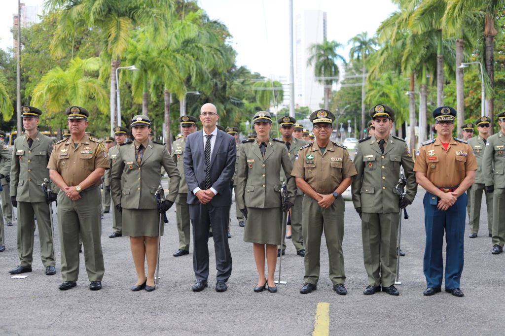 PMPE PROMOVE SOLENIDADE DE COMPROMISSO AO PRIMEIRO POSTO - Polícia ...